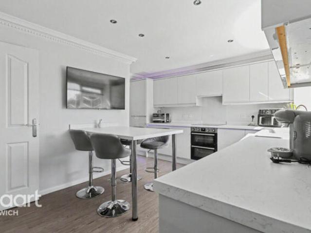 3 bedroom semi detached house for sale in Sawston Close, Ipswich, IP2