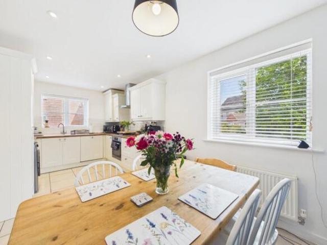 3 bedroom semi detached house for sale in Sentinel Close, Worcester, Worcestershire, WR2