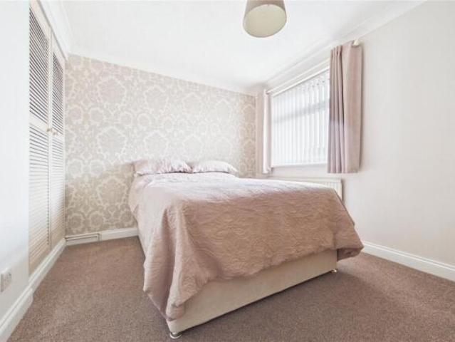 3 bedroom semi detached house for sale in Skye Close, Calcot, Reading, Berkshire, RG31