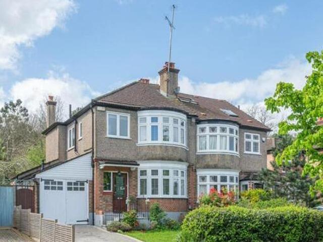 3 Bedroom Semi detached House For Sale In Shortlands, Bromley