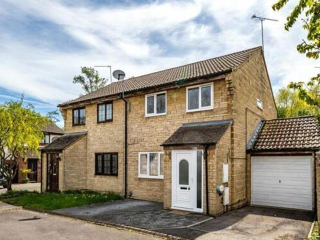 3 Bedroom Semi detached House For Sale In Shaw, Swindon