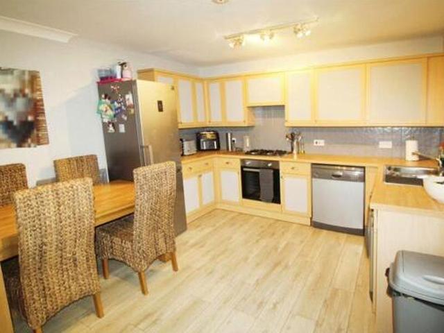 3 Bedroom Semi detached House For Sale In Sheffield, South Yorkshire