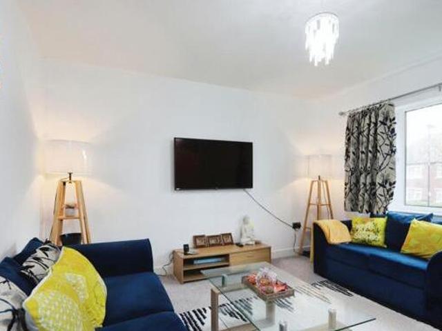 3 Bedroom Semi detached House For Sale In Sheffield, South Yorkshire
