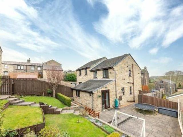 3 Bedroom Semi detached House For Sale In Shelley