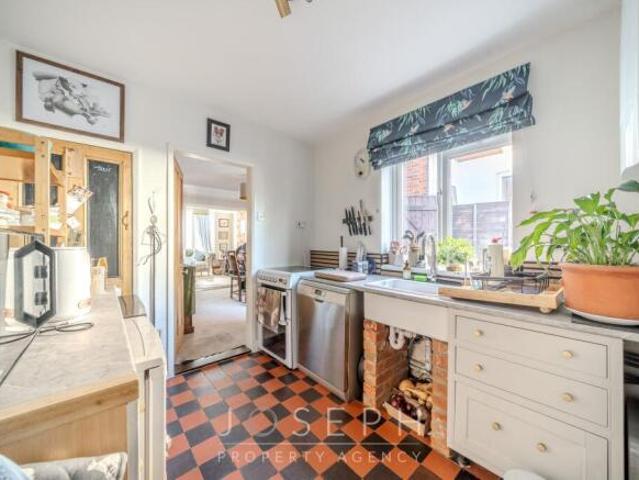 3 bedroom semi detached house for sale in Sherrington Road, Ipswich, IP1