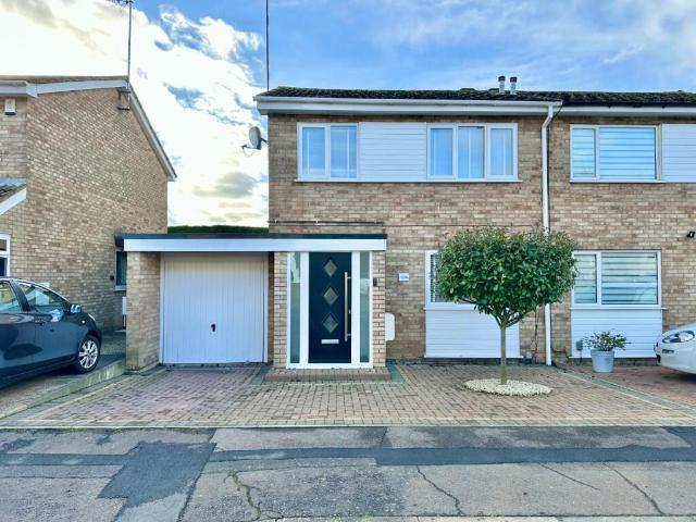 3 bedroom semi detached house for sale in Sherwood Avenue, Kingsthorpe, Northampton NN2