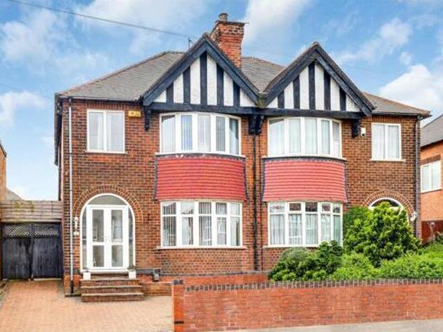 3 Bedroom Semi detached House For Sale In Sherwood, Nottinghamshire