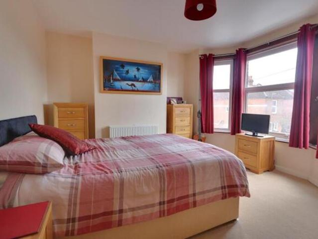 3 bedroom semi detached house for sale in Shirley, Southampton, SO16