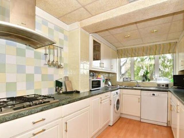 3 Bedroom Semi detached House For Sale In Shirley