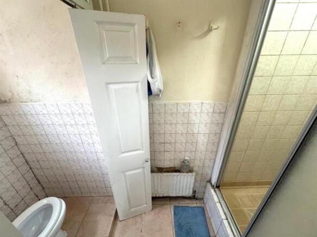 3 bedroom semi detached house for sale in Shrubbery Road, Southall, UB1