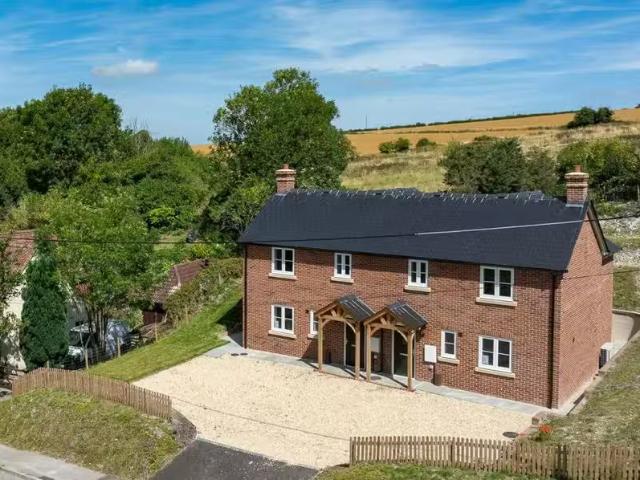 3 bedroom semi detached house for sale in Shrewton Road, Chitt.
