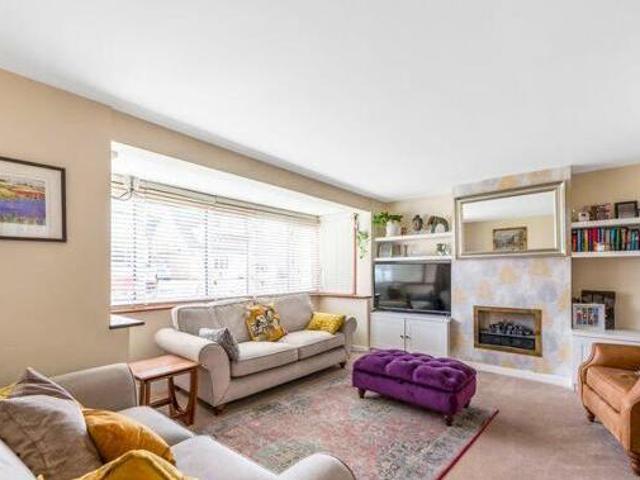 3 Bedroom Semi detached House For Sale In Sidcup