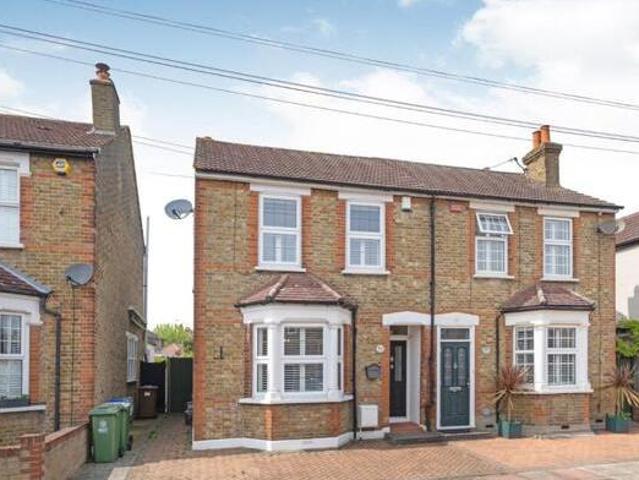 3 Bedroom Semi detached House For Sale In Sidcup, Kent