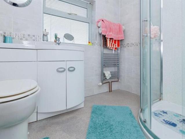 3 bedroom semi detached house for sale in Silverton Road, Oadby, Leicester, LE2