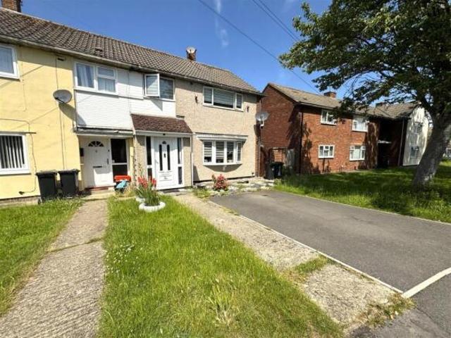 3 bedroom semi detached house for sale in Silverton Road, Swindon, SN3