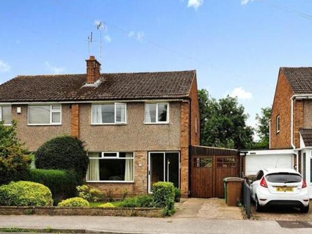 3 Bedroom Semi detached House For Sale In Silverdale, Nottingham