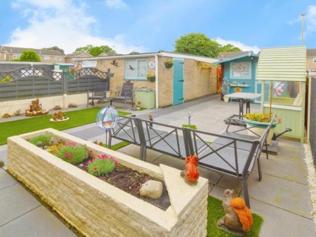 3 bedroom semi detached house for sale in Somerfield Walk, Leicester, Leicestershire, LE4