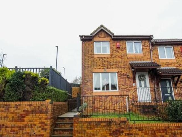 3 Bedroom Semi detached House For Sale In Soothill