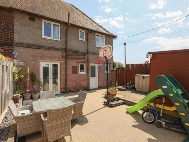 3 bedroom semi detached house for sale in South View, Holbrook, S20