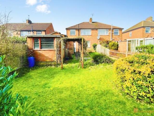 3 bedroom semi detached house for sale in South Avenue, Leicester Forest East, LE3