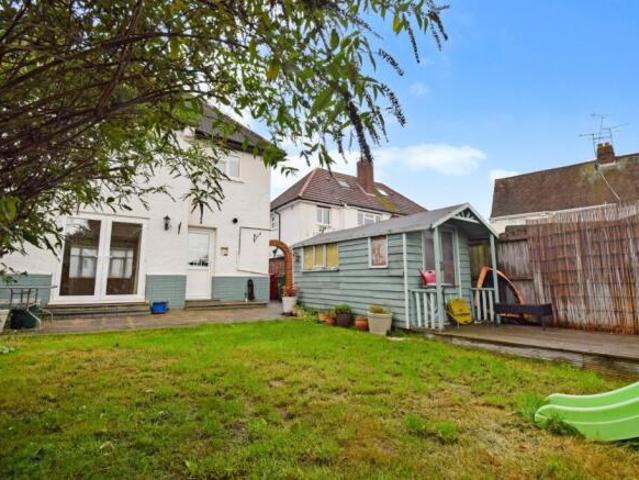 3 bedroom semi detached house for sale in South Close, Cippenham, Berkshire, SL1