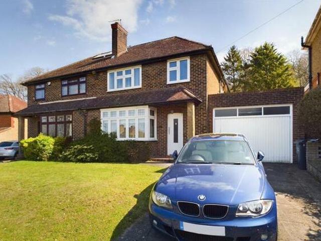 3 Bedroom Semi detached House For Sale In South Croydon