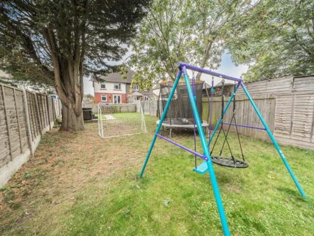 3 bedroom semi detached house for sale in South Park Road, Maidstone, ME15