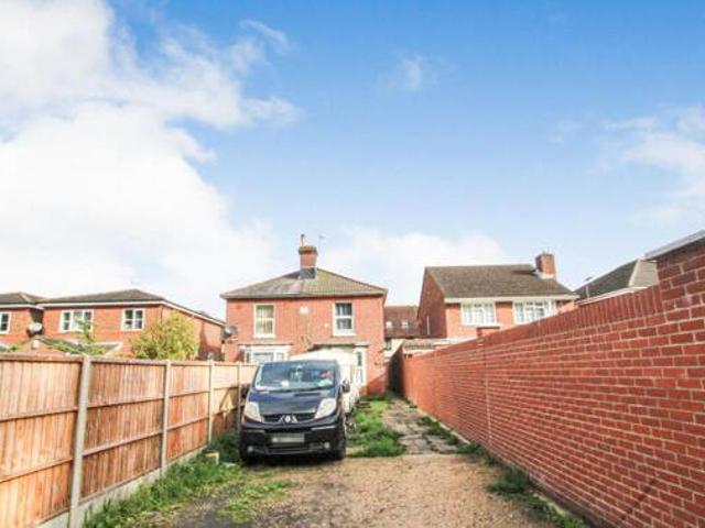 3 Bedroom Semi detached House For Sale In Southampton