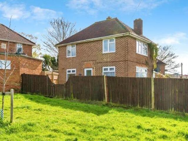 3 Bedroom Semi detached House For Sale In Southampton
