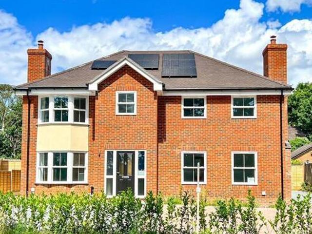 3 Bedroom Semi detached House For Sale In Southampton