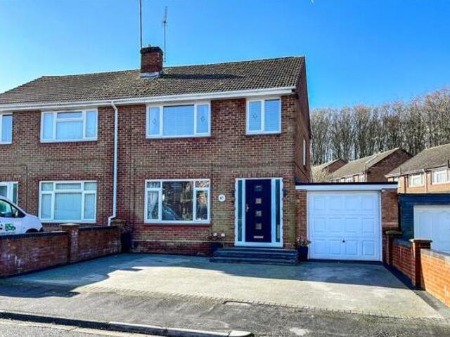 3 Bedroom Semi detached House For Sale In Southampton, Hampshire