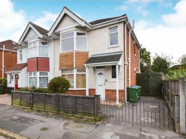 3 Bedroom Semi detached House For Sale In Southampton, Hampshire