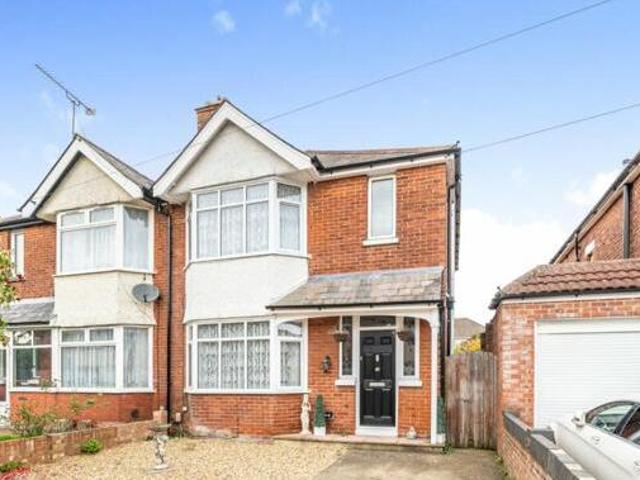 3 Bedroom Semi detached House For Sale In Southampton, Hampshire