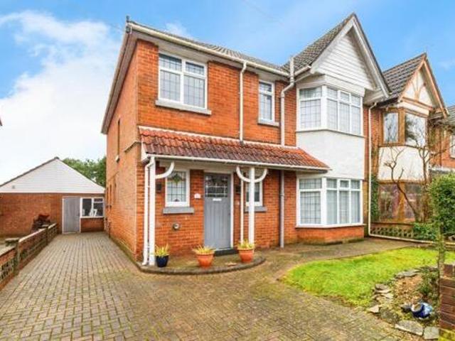 3 Bedroom Semi detached House For Sale In Southampton, Hampshire