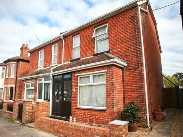3 Bedroom Semi detached House For Sale In Southampton, Hampshire