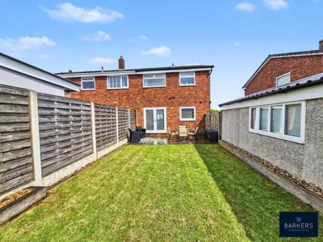 3 bedroom semi detached house for sale in Southcroft Avenue, Birkenshaw, BD11