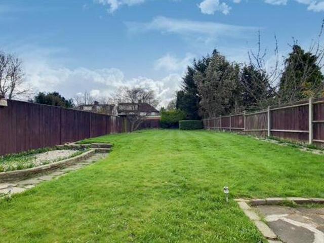 3 Bedroom Semi detached House For Sale In Southgate