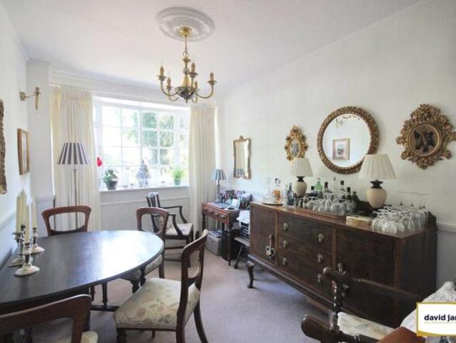 3 bedroom semi detached house for sale in Southlands Road, Bromley, BR1