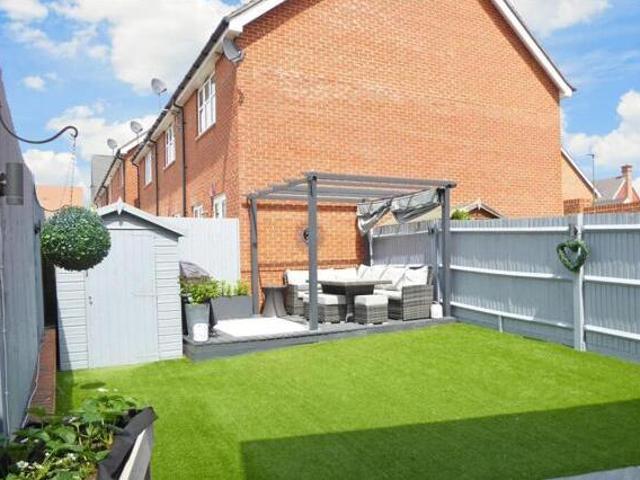 3 Bedroom Semi detached House For Sale In Southwater, Horsham