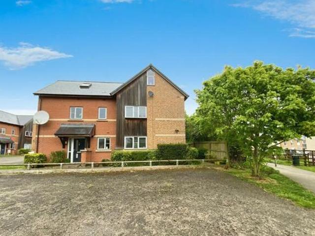 3 Bedroom Semi detached House For Sale In Sleaford