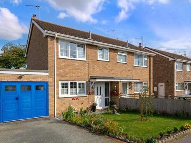 3 Bedroom Semi detached House For Sale In Sleaford, Lincolnshire