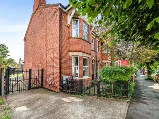 3 Bedroom Semi detached House For Sale In Sleaford, Lincolnshire