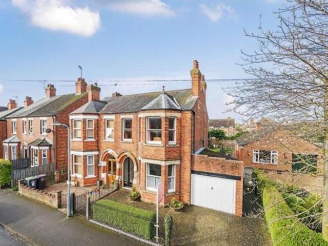 3 Bedroom Semi detached House For Sale In Sleaford, Lincolnshire