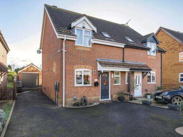 3 Bedroom Semi detached House For Sale In Sleaford, Lincolnshire
