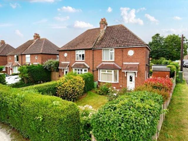 3 bedroom semi detached house for sale in Sleaford Road, Bracebridge Heath, Lincoln, LN4