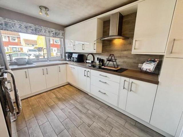 3 bedroom semi detached house for sale in Snowdon Close, Lincoln, LN5