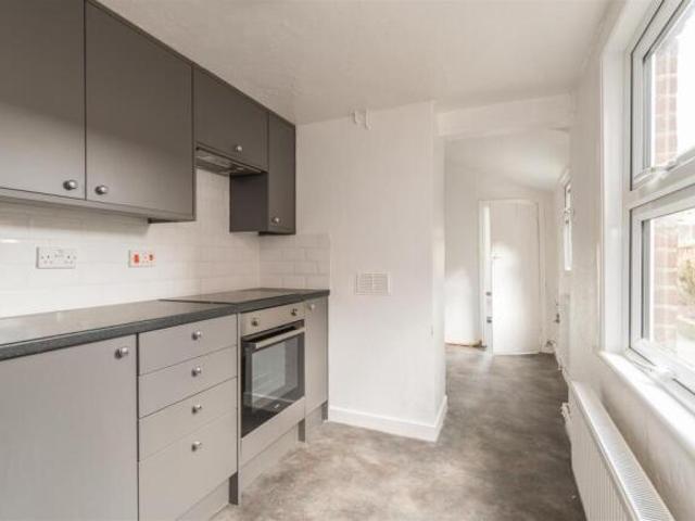 3 bedroom semi detached house for sale in Spring Road, Ipswich, IP4