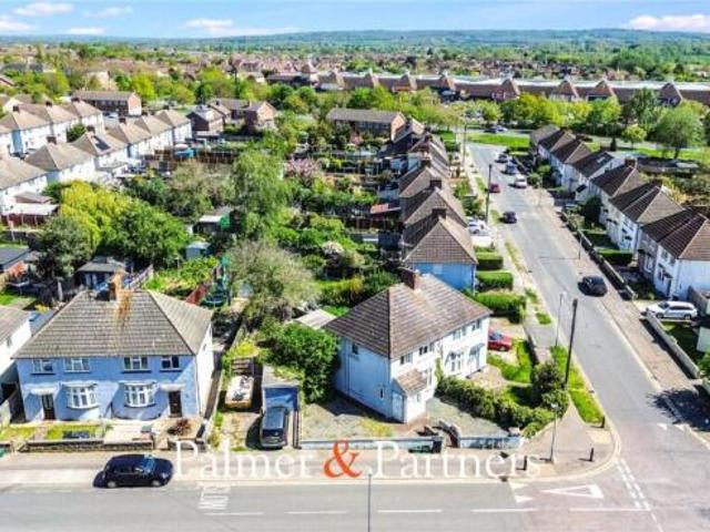 3 bedroom semi detached house for sale in Springfield Park Avenue, Chelmsford, Essex, CM2
