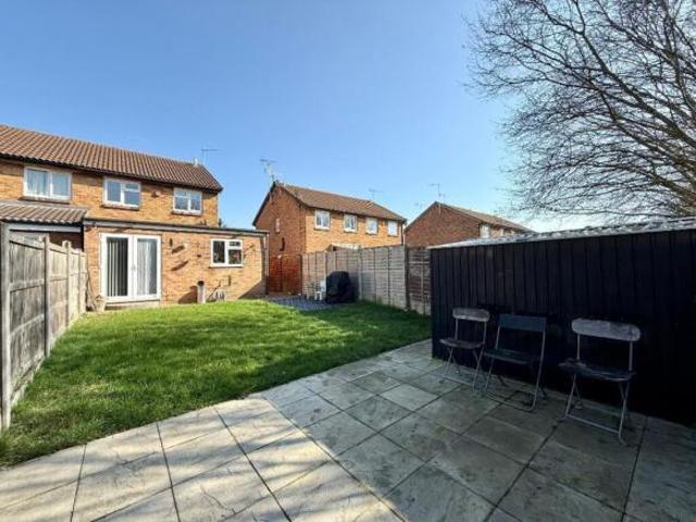 3 bedroom semi detached house for sale in Springfield Road, Luton, LU3