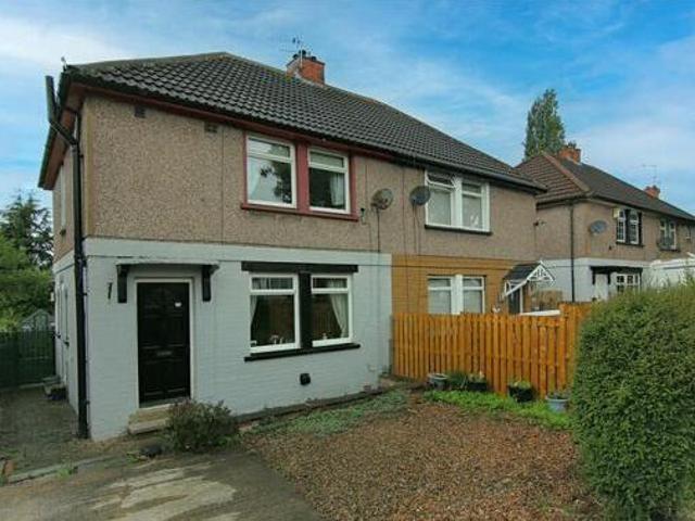 3 Bedroom Semi detached House For Sale In Swain House, Bradford